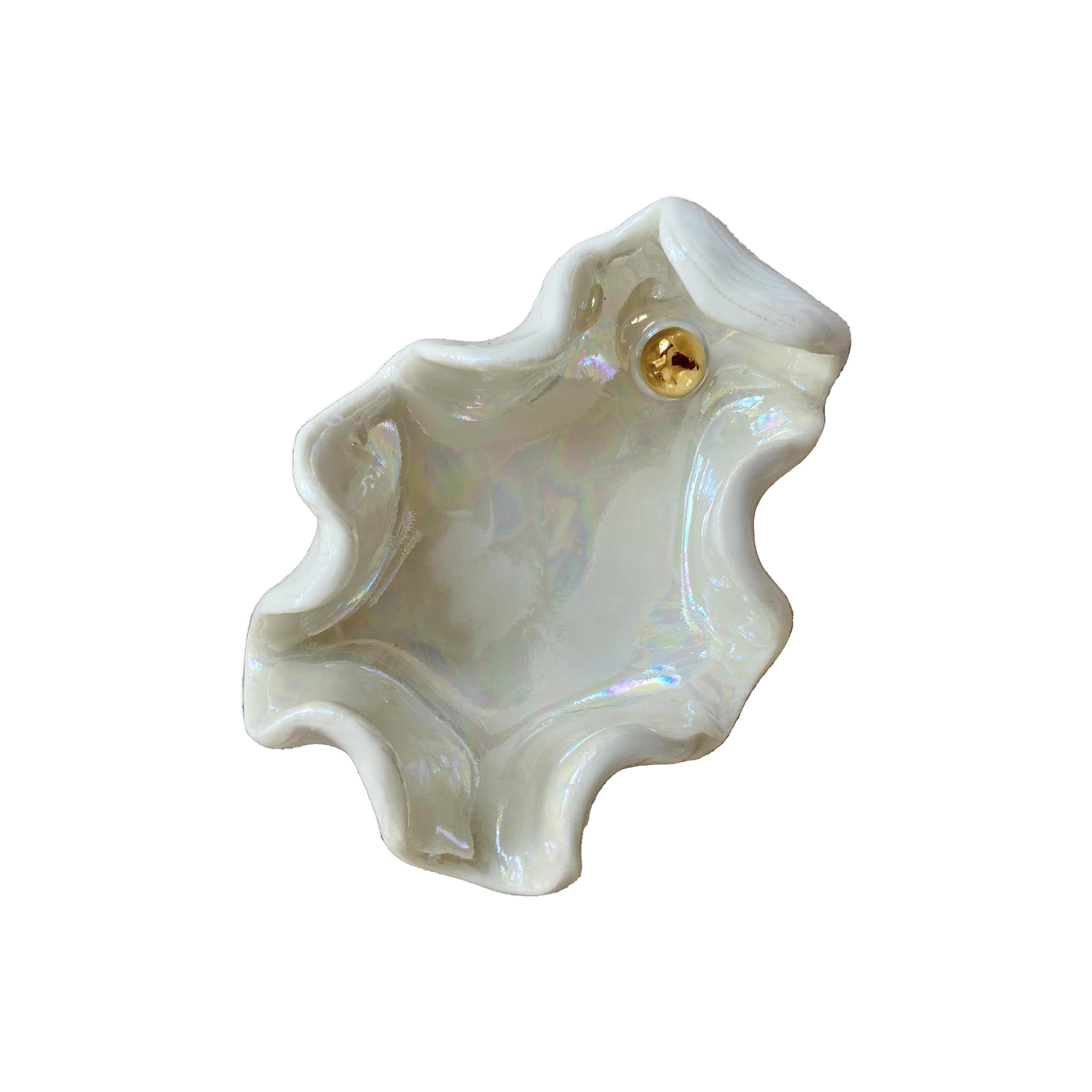 Porcelain Oyster Shell Pinch pot– Turner Contemporary